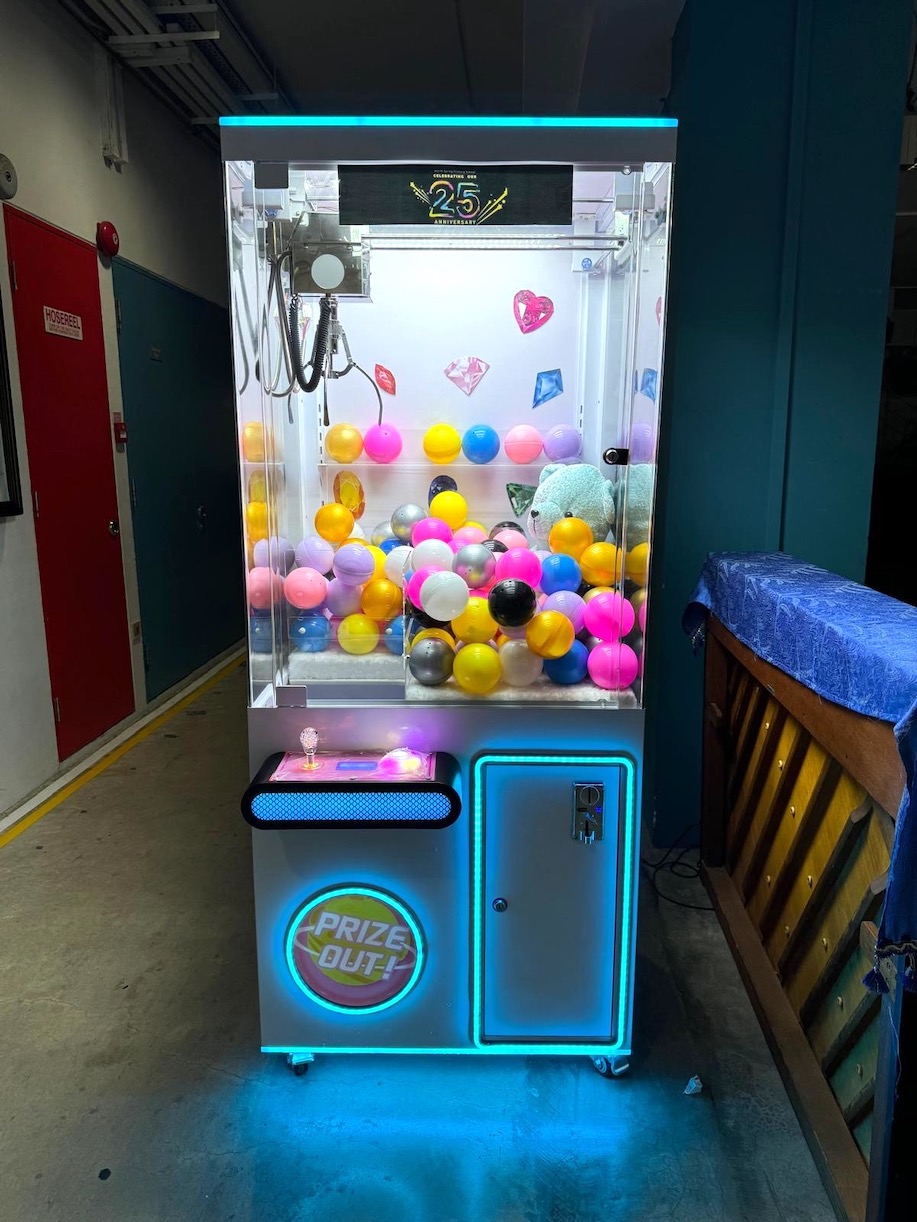 17 Lucky Draw Machine Rental Singapore 2026 | Big Top Events
